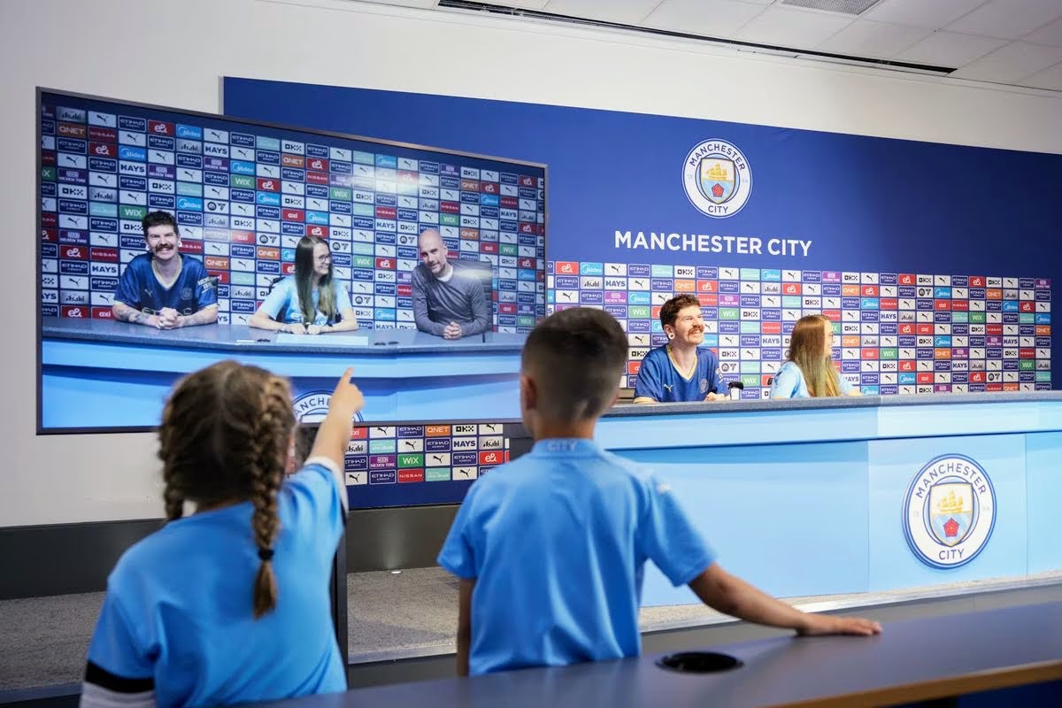 Man City Stadium Tour • Save 20-40% Off • Etihad Tour Vouchers