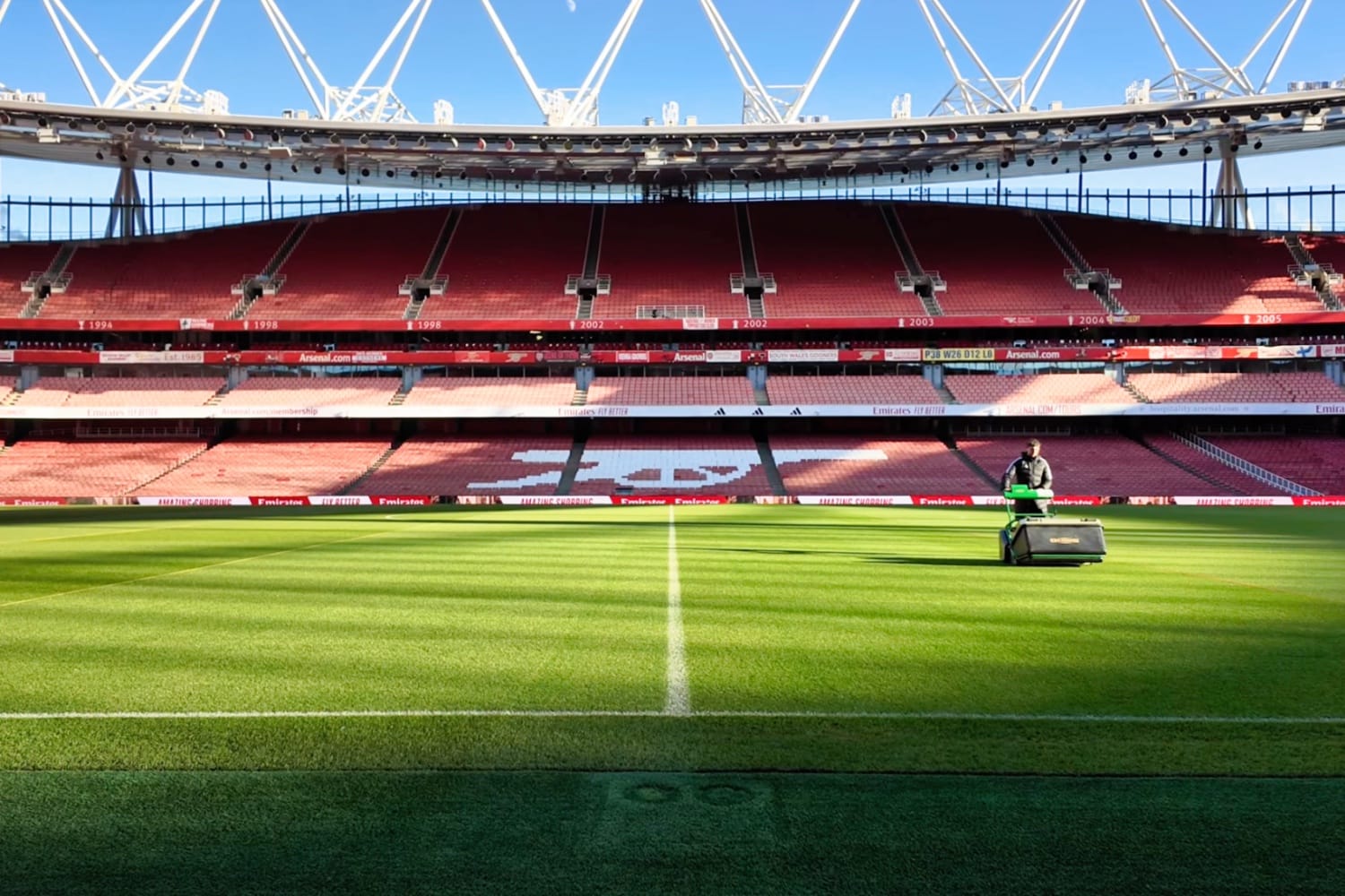 Arsenal Stadium Tour • Save 20-40% • Emirates Tour Vouchers